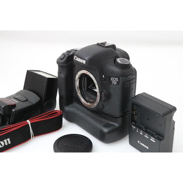 ■商品名キヤノン EOS 7D ボディ■状態良品[外観]概ねきれいな状態ですが、一部スレや傷があります。[光学]ファインダーやイメージセンサーに異常は無くきれいな状態です。[動作]基本動作に異常は無く動作良好です。[シャッター数]不明スタッ...