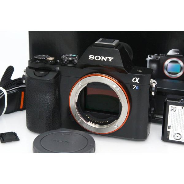 ■商品名ソニー α7S ILCE-7S ボディ■状態並品[外観]全体的に使用に伴うスレや傷があります。外観にスレ・キズが多く、使用感があります。液晶画面に軽度の黄変があります。液晶表面に多少の剥離があります。[光学]ファインダーやイメージセ...