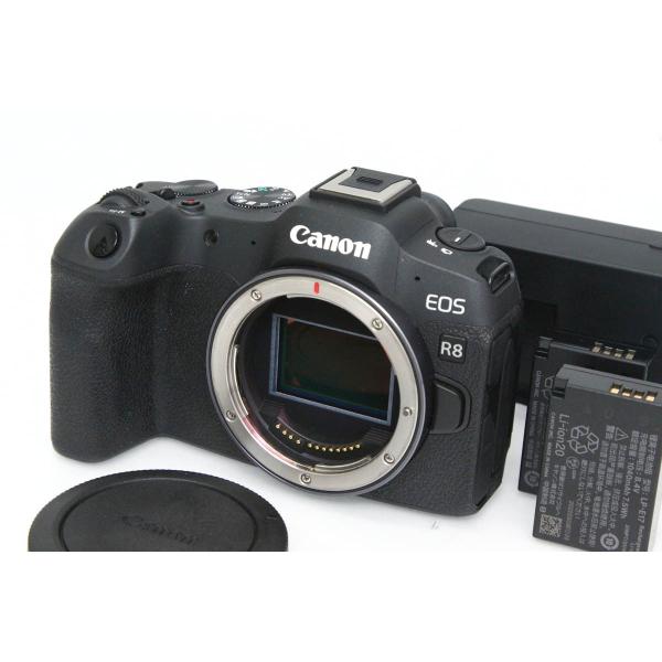 ■商品名キヤノン EOS R8 ボディ（純正予備バッテリー付き・センサー清掃済み）■状態並品[外観]全体的に使用に伴うスレや傷があります。底面に三脚座の取付跡があります。背面液晶裏に傷・スレがあります。[光学]ファインダーやイメージセンサー...