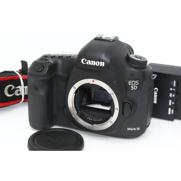 ■商品名キヤノン EOS 5D Mark III ボディ■状態並品[外観]全体的に使用に伴うスレや傷があります。[光学]ファインダーやイメージセンサーに異常は無くきれいな状態です。[動作]基本動作に異常は無く動作良好です。[シャッター数]不...
