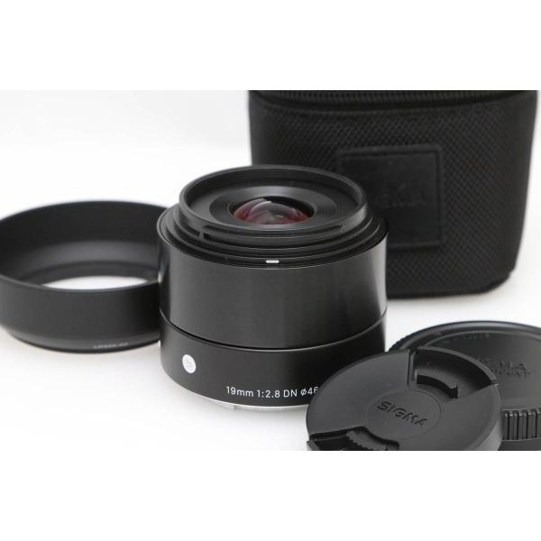 ■商品名シグマ 19mm F2.8 DN ブラック [ソニー用]■状態良品[外観]概ねきれいな状態ですが、一部スレや傷があります。[光学]チリの混入はありますがくもりやカビなどは無く実用的な状態です。[動作]基本動作に異常は無く動作良好です...