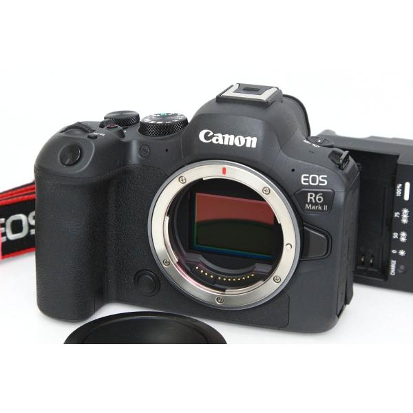■商品名キヤノン EOS R6 Mark II ボディ■状態美品[外観]わずかなスレや小傷はありますが、中古品としてきれいな状態です。[光学]ファインダーやイメージセンサーに異常は無くきれいな状態です。[動作]基本動作に異常は無く動作良好で...
