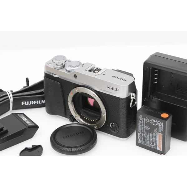■商品名富士フイルム FUJIFILM X-E3 ボディ [シルバー]■状態美品[外観]概ねきれいな状態ですが、わずかにスレがあります。[光学]ファインダーやイメージセンサーに異常は無くきれいな状態です。[動作]基本動作に異常は無く動作良好...
