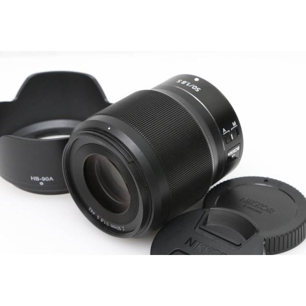 ■商品名ニコン NIKKOR Z 50mm f/1.8 S■状態並品[外観]全体的に使用に伴うスレや傷があります。使用感が高く、スレ・キズが多くあります。[光学]チリの混入はありますがくもりやカビなどは無く実用的な状態です。[動作]基本動作...