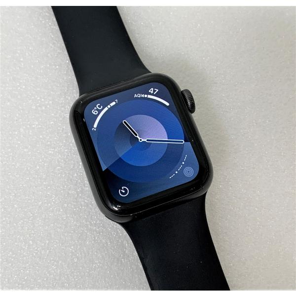 Apple Watch Series 6（GPSモデル）アルミニウム40 mmケース（モデル：A2291）スペースグレイのアルミニウム製ブラックスポーツバンド●内蔵ストレージ容量：32GB●OS：watchOS 11.2●バッテリ最大容量：...