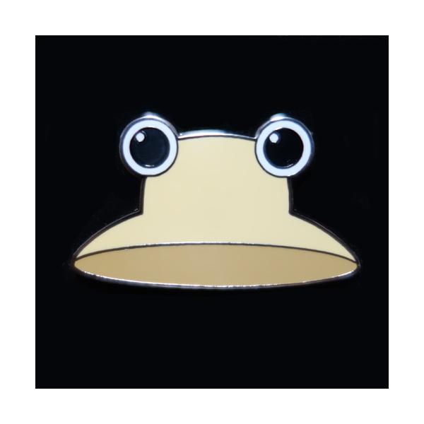 【発売日：2022年12月31日】【メール便6個まで対象商品】<コミックマーケット101の新作ピンバッジ。諏訪子をモチーフとしたピンバッジです。サイズ：直径約30ｍｍ