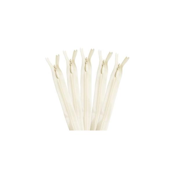 【取寄品 出荷：約5−9日 土日祝除く】つけた時にファスナー部分が表に目立たない作りになっているファスナーです。