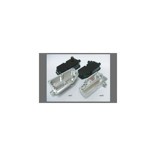 【取寄品 出荷：約2週間】ドレン位置を左側に設定することで、濾過され残ったスラッジ(鉄粉やガスケットなど)を汚れたオイルと同時に抜くことが可能になります。