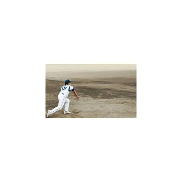 【取寄品 出荷：約5−9日 土日祝除く】スナップをしっかりかけて前に押し出す様にスローイングします。うまく投げられればホップしたボールの軌道を描きます。腕の振りや手首の使い方のトレーニングに最適です。