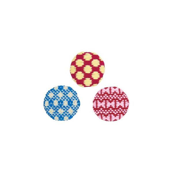 【取寄品 出荷：約5−9日 土日祝除く】北欧テイストあふれる「こぎん刺し」のくるみボタンのキットです。