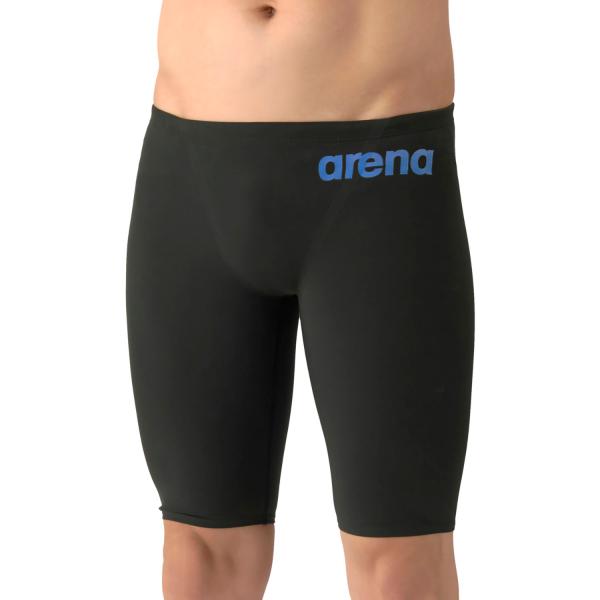 セカンドモデル「AQUAFORCE FUSION-ONE」シリーズの競泳水着。公式大会に出場するために必要なWORLD AQUATICS(世界水泳連盟)承認モデルで、初めて布帛水着に挑戦するスイマーにおすすめ。身頃に切り替えのない1パーツ仕...