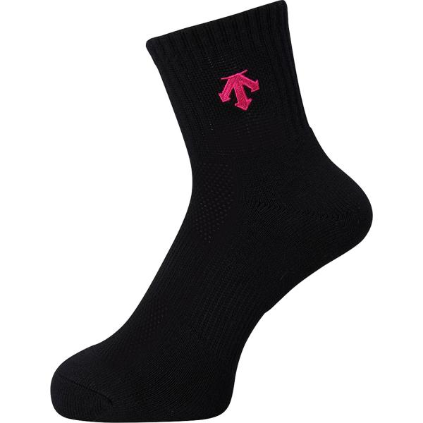 ロングセラーのワンポイントスーパーショートソックスです。競技シーン以外でも様々な場面で使用可能です。抗菌防臭機能付き。製品のスピリットマークを変更しています(旧品番:DVB-9640)。[商品詳細]●綿、アクリル、ポリエステル、ポリウレタン...