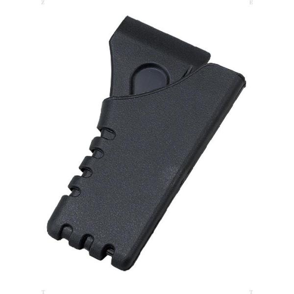 ベルトループも付いている、携帯に便利な審判用のベースブラシです。[商品詳細]●横長タイプ●ハケ、ケースセット●生産国：日本製 ( ケースのみ中国製）[納期について]出荷までに３〜５営業日（土・日・祝日を除く）頂戴しております。