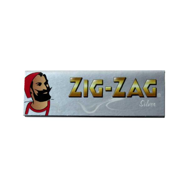 Zig-Zag ジグザグ は、フランスのブランド。1枚引き出せば、次の1枚が顔を出す。今では当たり前となった折りたたみスタイルの巻紙を最初に始めたのが「ジグザグ」。ブランド名は互い違いに紙を重ねることに由来する。世界中で愛される手巻きたばこ...