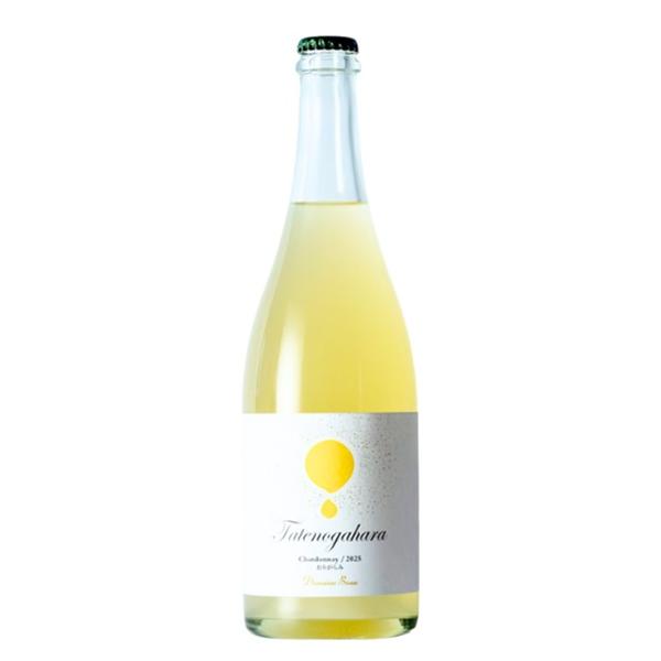 日本酒蔵で長く修行したドメーヌボー醸造長の本領発揮!清酒用酵母(K1401、通称金沢酵母)を使用し、無濾過で瓶詰めしたやや甘口の白ワイン。優しく穏やかなバナナのような香りが立ち昇ります。口に含むとほのかな甘みのすぐあとに酸味と旨味が押し寄せ...