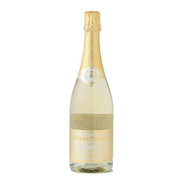 スパークリングワインは、プラステックコルクから天然コルクになって2020年にリニューアルしました。 国産ぶどう甲州種１００％使用した炭酸ガス充填方式の発泡性ワイン。食前酒としても、そのまま食中酒としても楽しめます。ケーキやタルト・フルーツな...