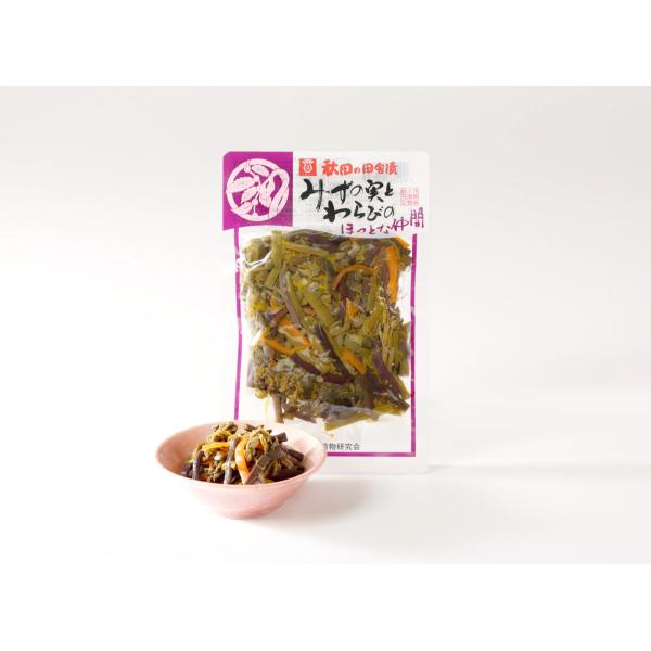 秋田県産の山菜みずの実（ウワバミソウ）やわらびをにんじんと菊、しその実などと一緒にブレンドしたお漬物あっさりした味付けです