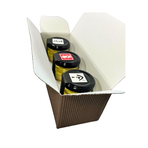 高岩プリンは、湯沢市で地酒屋&amp;カフェTAKAIWA を経営する工房TAKAIWAさんで手作りで作られています同店はもともと酒屋さんということもあり、仕込み水で入れたコーヒーが美味しいと評判のお店素朴な味わいの【プレーン】と純米大吟醸...