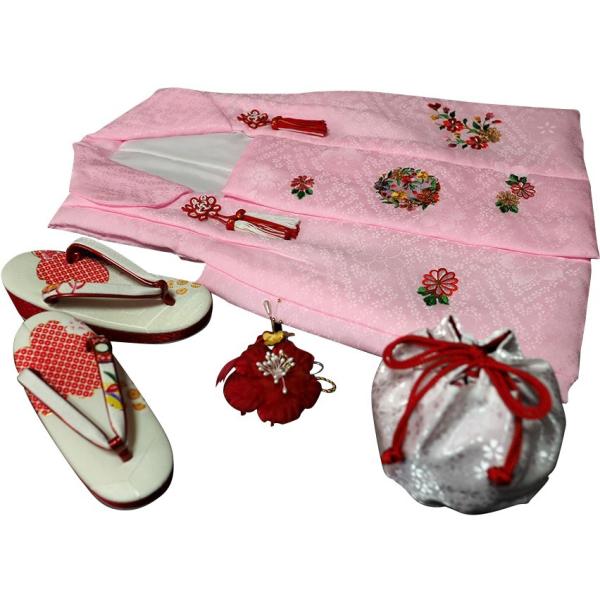 すでに、お着物（お宮参り用着物）をお持ちの方は是非、七五三（三歳）初節句（撮影）にご利用下さい。正絹（綸子地）に刺繍、高級感抜群です。着物との相性も良いです！＊在庫の関係上、生地の小花模様（織り模様）が違う事がございます。ご了承下さい。＊在...