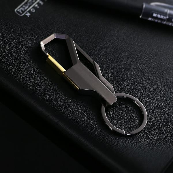 薄くて超軽量！必要な鍵だけをスマートに携帯できるカラビナ付きで、ベルトループやカバンなどにワンタッチで引っ掛けられる細部にまで拘ったオシャレなデザインで高級感を演出【サイズ】：長さ9×幅2.5cm。厚み0.7cm