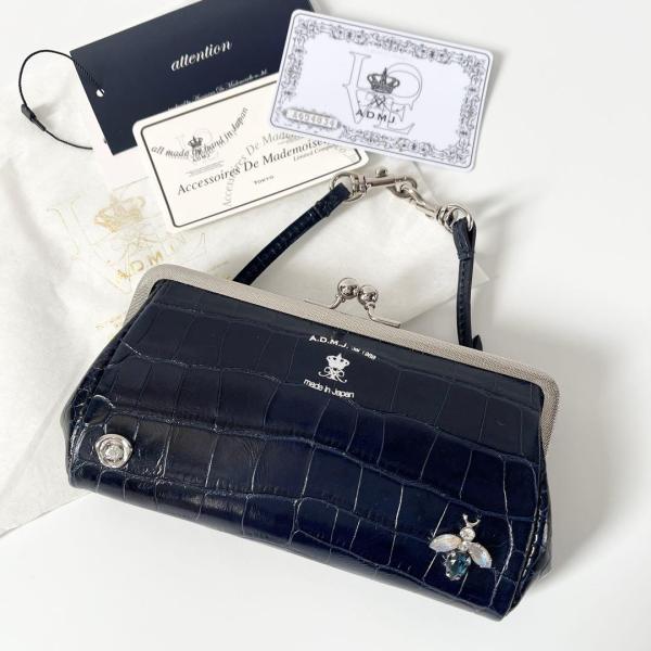 ■商品情報【管理番号】508【ブランド】ADMJアクセソワ/エーディーエムジェイ【アイテム】コインケース【対象】レディース【表記カラー】ブラック【カラー】ブラック【金具色】シルバー【素材】レザー【サイズ】W約16cm x H約8cm x D...