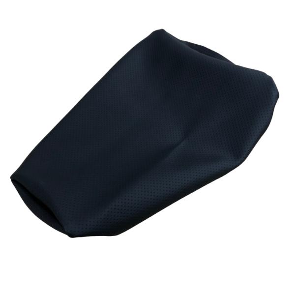 車種毎に専用の型から制作している全て国内自社生産のオリジナルシートカバーです。型の制作から生地の仕入れ裁断縫製までを一貫して自社で行っており、限りなく品質を追求したシートカバーとなっております。永くお使い頂けるよう、耐久性を考慮して厚めの生...