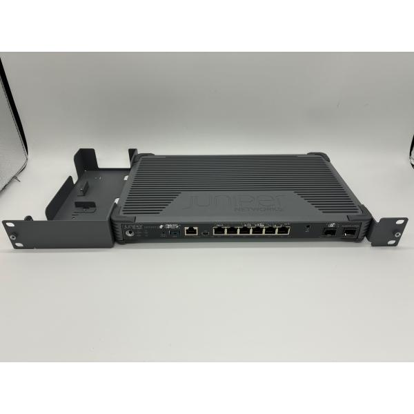 メーカー：Juniper Networks製品名：SRX300-SYS-JBリビジョン：REV BOS：Junos OS 18.4R3-S2ファイアウォール性能：1GbpsIPS性能：100MbpsVPN性能：250Mbps最大同時セッショ...