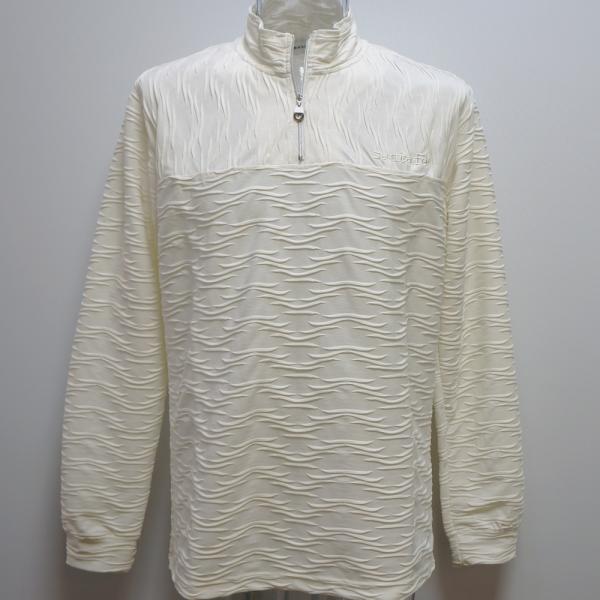 定価　税込価格￥25300品番　24-81418-001素材　綿ポリエステル83　レーヨン17カラー　ホワイト48・L肩幅　47身幅　52（脇下10センチ）　袖丈　65着丈　64　50・LL肩幅　50身幅　56（脇下10センチ）　袖丈　66...