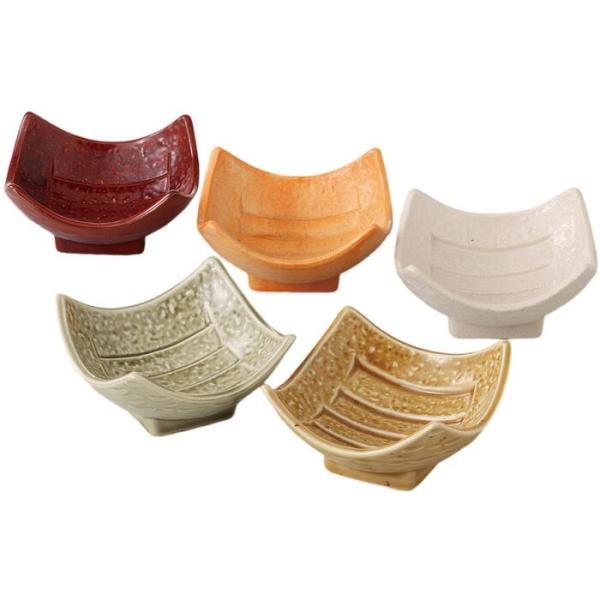 ＜商品内容＞小鉢×5/10×10×5cm＜材質＞磁器＜産地名＞美濃焼＜箱サイズ＞23.2×33.7×5.4cm＜箱種＞化粧箱＜重量＞1110g＜付属品＞-＜備考＞【商品の在庫数について】弊社の他店舗との併売により在庫数は常に増減しており、表...