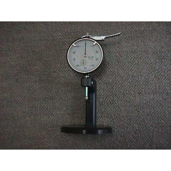 リーズンスタッフ社製　リードの厚さを１００分の１ミリ単位で計ります。