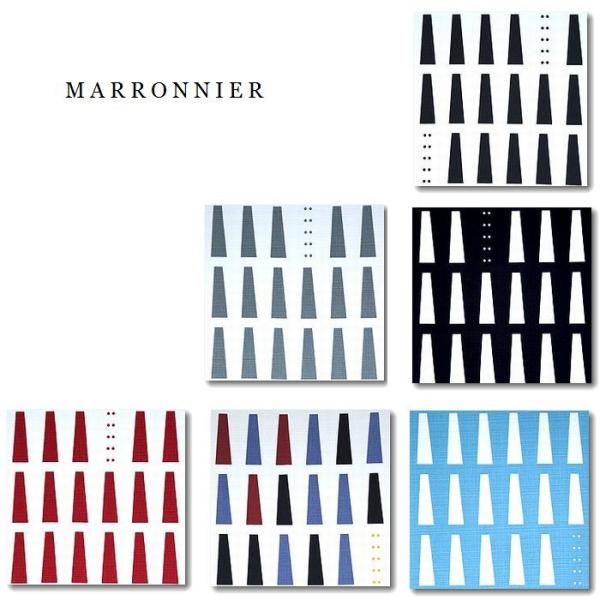 ファブリックパネル アートパネル アリス■INTERIOR WALL MARRONNIER■SIZE ：300×300×25mm細長い台形と所々にドットが描かれたおもしろいデザイン。１つ１つが整列したように並びスッキリした感じがします。とて...