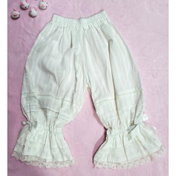 薄手で、着心地が良く、秋にぴったり♪ウエストと足回りは伸縮性がありますよ。ワンピースやブラウスとのコーデにピッタリです☆注：製造時期により、レースやジャガード織の模様が異なる場合がございます。着丈60cm，70cmからお選びください。かわい...