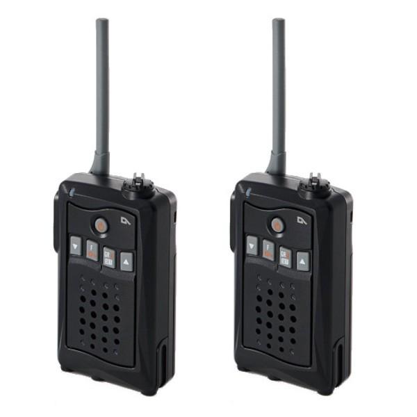 【インボイス対応済】まとめて便利な2台セットです。免許不要でご使用いただけます！・IP55相当の生活防水と頑丈なポリカーボネート製ボディ。イヤホンジャックはねじ込み式の防水タイプで、外部マイク装着時もジャックから水分が内部に浸入しないビジネ...