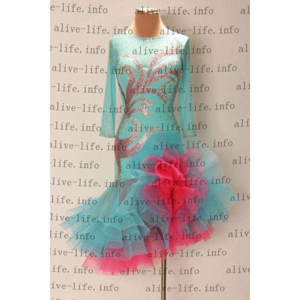 *こちらのドレスはクリスアン生地を使用しています。生地:クリスアンジョーゼット、ライクラ、メッシュ、オーガンザＡＵドレスは、ハイクオリティーでゴージャスな競技用・デモ用ドレスです。エレガントなデザインが多く、ドレスも良く踊ります。またコスト...