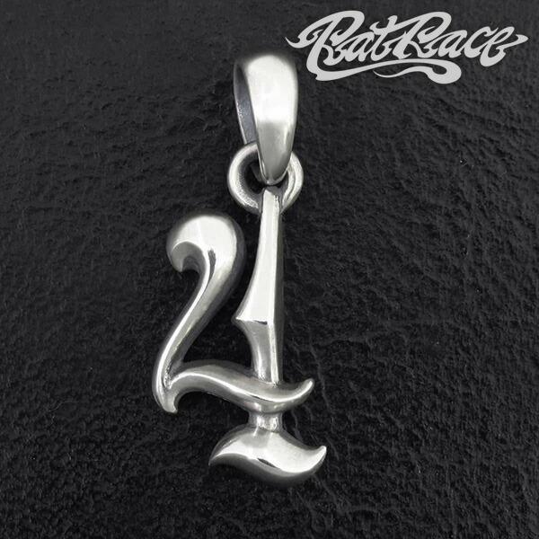 【RAT RACE/ラットレース】こちらは受注製作品のため、お届けに2〜3週間程のお時間を頂きます。ご了承下さい。【RAT RACE】R.A.W（Rat Another World）オリジナルフォントで構成されたLetter Pendant...