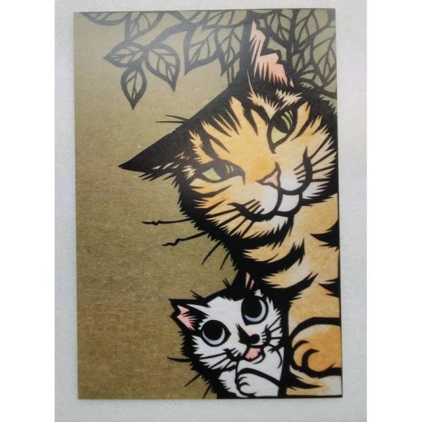 2020年の新作がポストカードになりました。商品タイトル　ついて来な!後ろの白猫はきっと「へい、おやびん」と言っているに違いない!?切り絵/CUT　ARTのポストカードです美しい色合いと、緻密な切り絵の技術は見る人の心を魅了しますサイズ　一...
