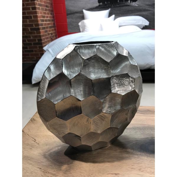 商品名:  Modern Day Accents Silver Facetado Vase, Flowers, Plants, Abstract, Modern, Aluminum, Rough, Texture, Round, Cente...