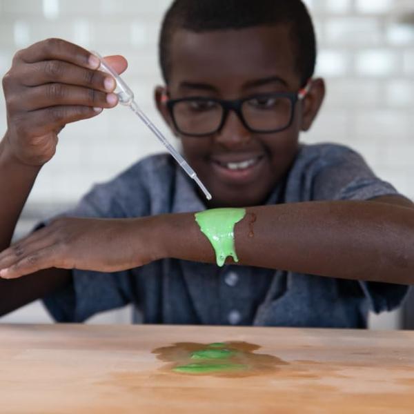 商品名: Fat Brain Toys 科学の巨大なコレクション - 化学セット 対象年齢8歳以上 Fat Brain Toys The Colossal Collection of Science - Chemistry Set for ...