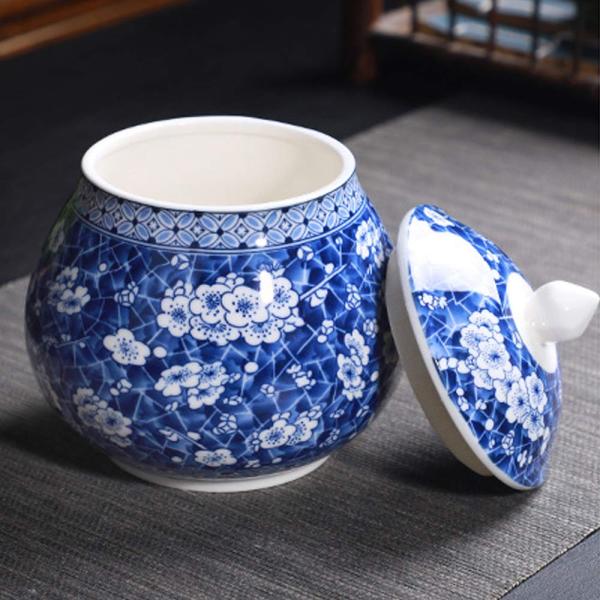 商品名:  Ancient Chinese Style Creative Blue and White Ceramic Jar with Lidブランド: HUANG商品サイズ: 5"L x 5"W x 6"H高さ: 17.5006cm横幅...