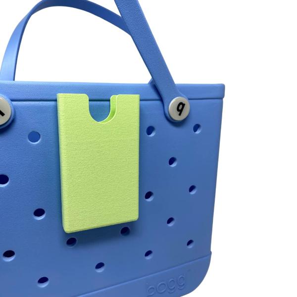商品名: FRESHe BAGLETS - 電話ホルダーチャームアクセサリー Boggバッグ対応 - トートバッグで携帯電話を便利に保つ - アメリカ製 (グリーン) FRESHe BAGLETS - Phone Holder Charm ...