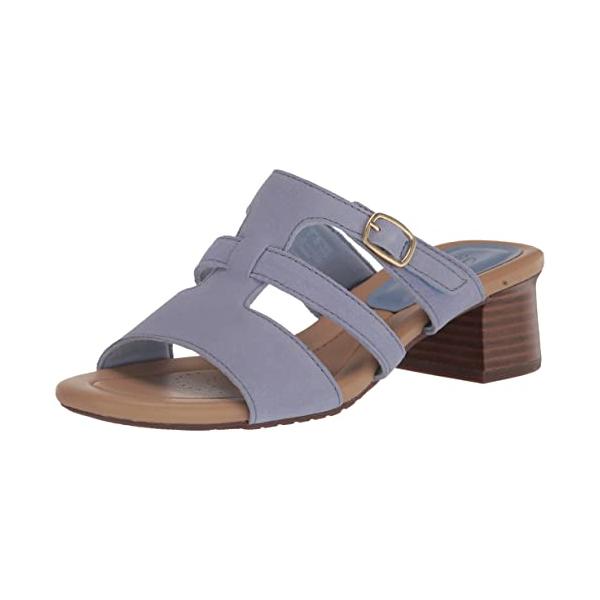 商品名: Clarks レディース Desirae パームヒールサンダル, パウダーブルースエード, 9 Clarks Women's Desirae Palm Heeled Sandal, Powder Blue Suede, 9ブランド...