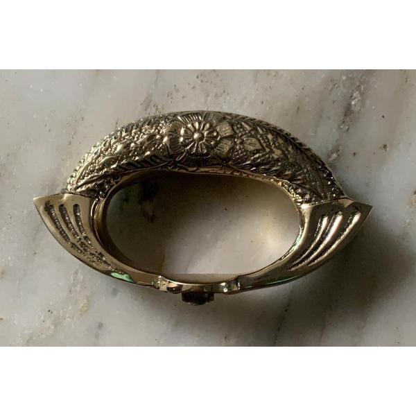 商品名: Yusra Gifts アンティークエンボス加工 ソリッド真鍮 美しくスタイリッシュなデザイナーハンドル ウォーキングスティック 杖シャフト用 ゴールデン Yusra Gifts Antique Embossed Solid Br...