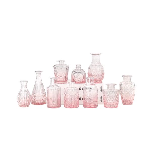 商品名: ピンクのガラスつぼみ花瓶 10個セット - ミニヴィンテージ花瓶 ウェディングデコレーション用 ホームテーブルフラワー装飾 小さな彫刻ガラス花瓶 センターピース用 玄関用 (ピンク) Pink Glass Bud Vase Set...
