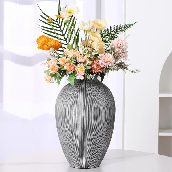 商品名: Leewadee 小さな床の花瓶 ? ハンドメイドフラワーホルダー 樹脂製 洗練された器 装飾的な枝やドライまたは生花用 14インチ グレー Leewadee - Black Floor Vase for Pampas Grass...