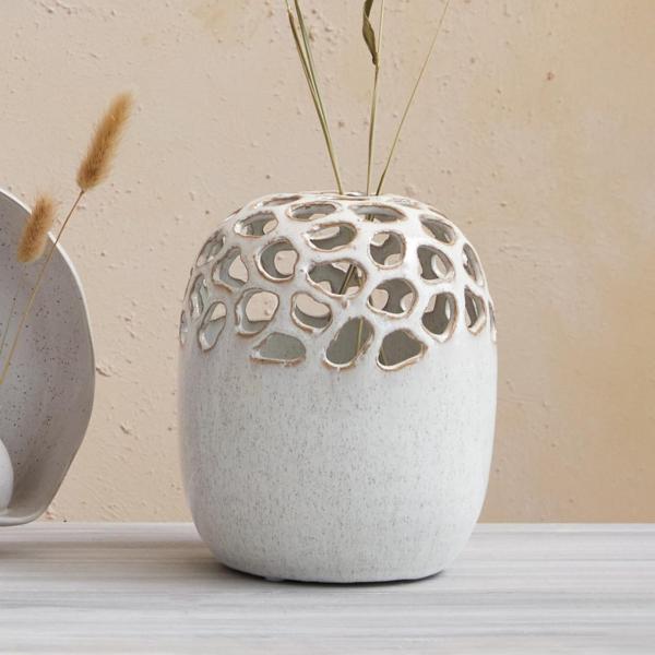 商品名:  Creative Co-Op Stoneware Flower Frog Vase with Reactive Glaze, Creamブランド: Creative Co-Op高さ: 19.812cm横幅: 16.51cm奥行:...