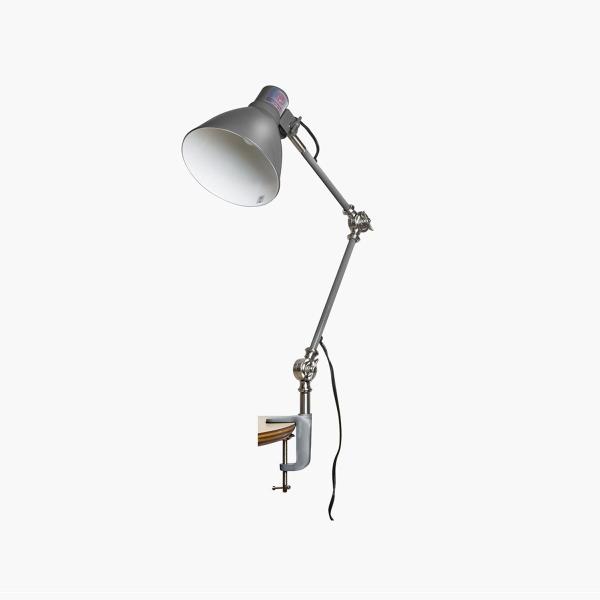 メーカー： HERMOSA / ハモサ シリーズ名：INDUSTRY DESK LAMP■コンセントタイプ（コード中央にON/OFFのスイッチ付き）[Size] Shade   W155 × H170 mmArm   165 × 200 m...