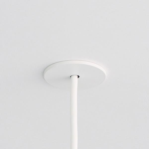 メーカー： BeatSonic / ビートソニック 　　 シリーズ名： muni　Flat mount　幅：φ55mm高さ：10.5mm配線用コード穴径：φ8mm質量：40g材質：スチール付属品：コードストッパー※こちらの商品は取付工事が必...