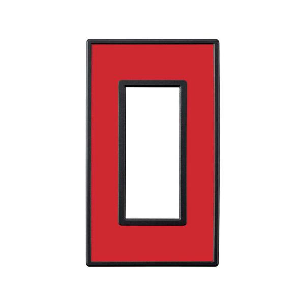 メーカー：SUGATSUNE / スガツネ工業 シリーズ名：フレックスブラックシリーズセット内容十字穴付皿小ねじM3.5×5W70×H120×D8.6（mm）適合コンセントパナソニック社：フルカラーシリーズ神保電器社：NK SERIE、ニュ...