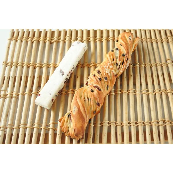 ■名称 冷凍パン生地■内容量    80g×72個■メーカー 敷島製パン株式会社■保存方法 -18℃以下で保存して下さい。開封後は、お早めにお召し上がりください。■発送方法 クール便（冷凍）■原材料 小麦粉（国内製造）、マーガリン、糖漬クラ...