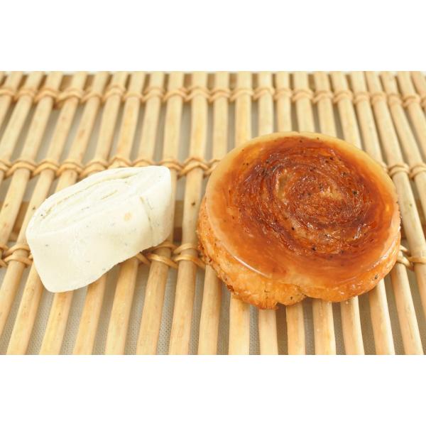 ■名称 冷凍パン生地■内容量 67g×96個■メーカー 敷島製パン株式会社■保存方法 -18℃以下で保存して下さい。開封後は、お早めにお召し上がりください。■発送方法 クール便（冷凍）■原材料 小麦粉（国内製造）、マーガリン、砂糖、洋酒漬オ...